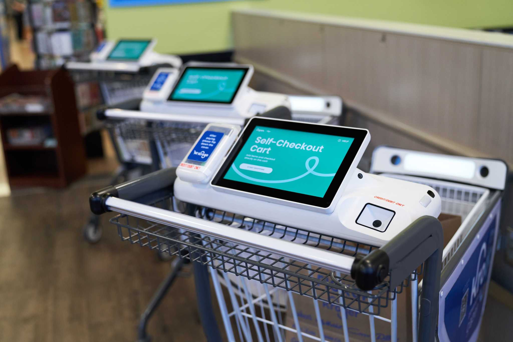 A grocery store of the future with high-tech carts is being tested