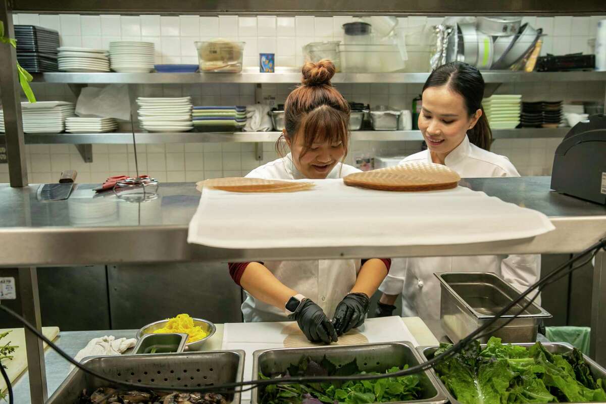 Can chef Geoffrey Deetz fix San Francisco restaurant Le Colonial?