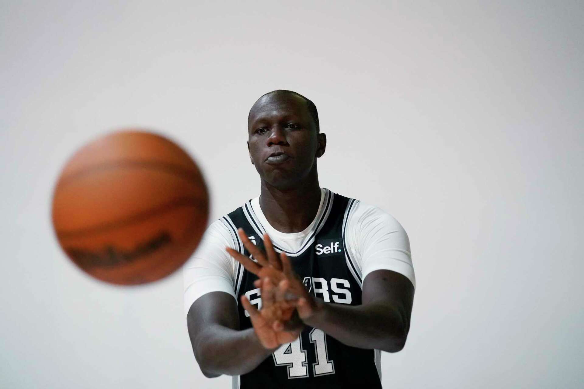 On Spurs' staff, Gorgui Dieng learns there is more to NBA life