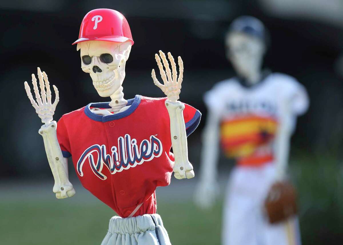 Houston couple uses skeletons to chart Astros' World Series path