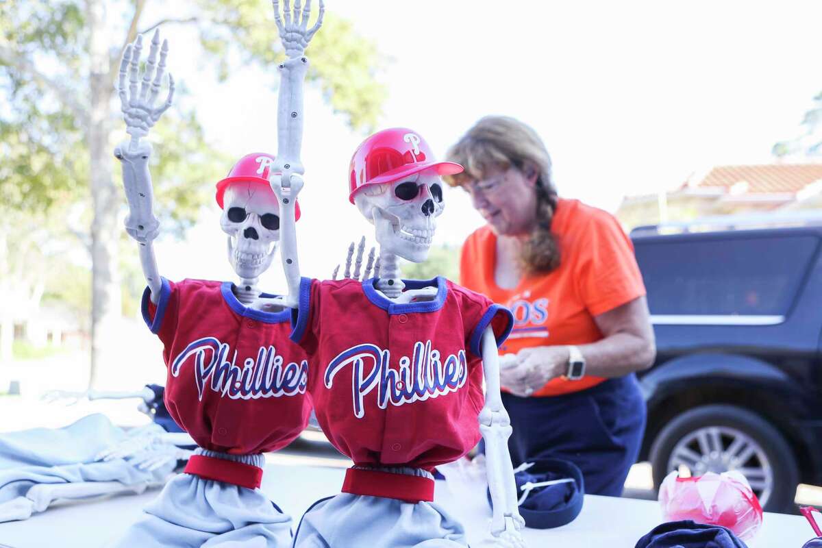 Houston couple uses skeletons to chart Astros' World Series path
