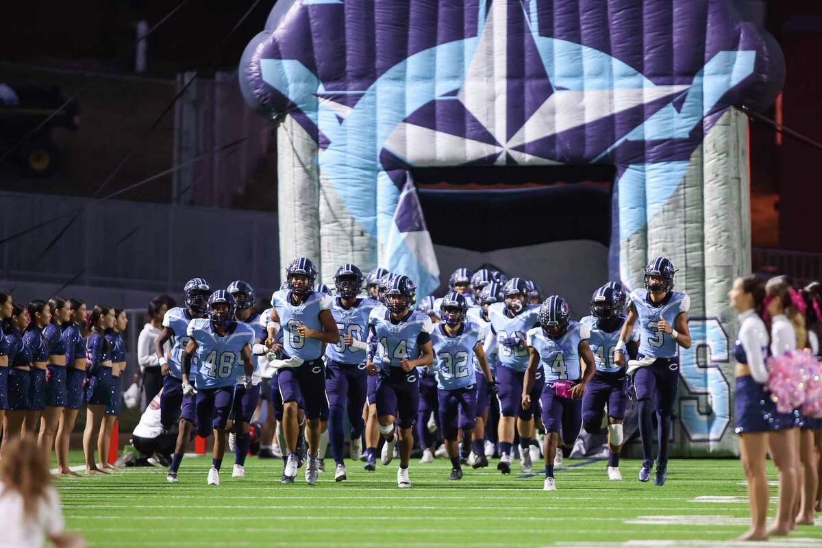 Hightower Hurricanes top Clements Rangers for 5th straight win