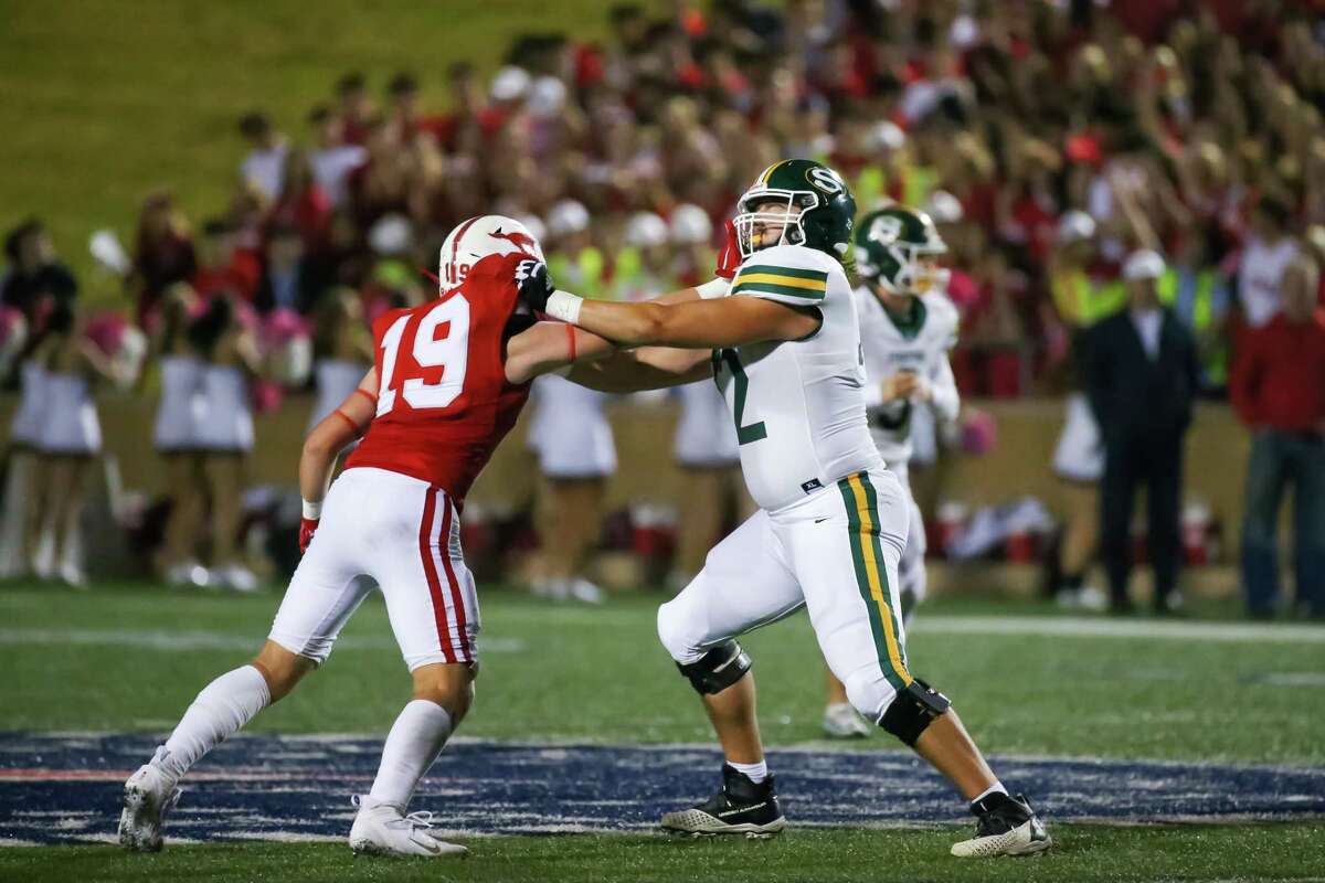 Memorial Mustangs ride defense to win over Stratford Spartans