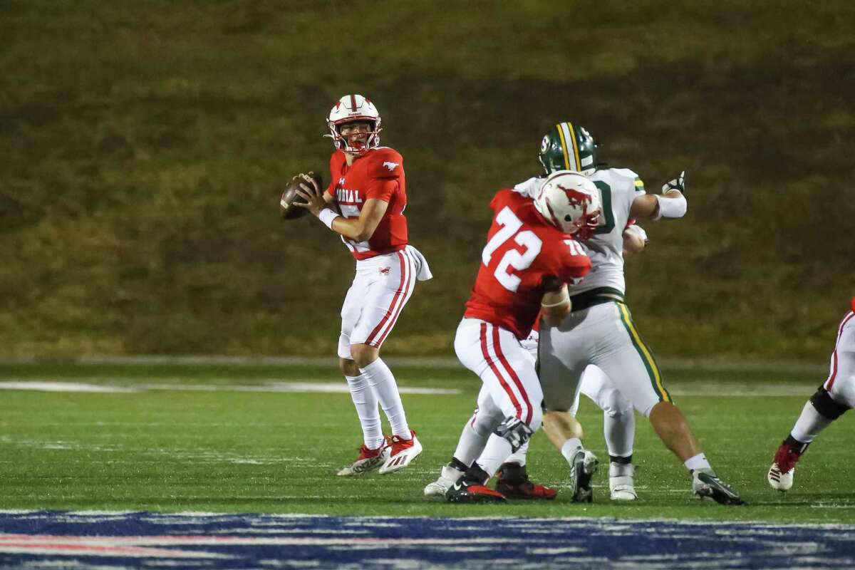 Memorial Mustangs ride defense to win over Stratford Spartans