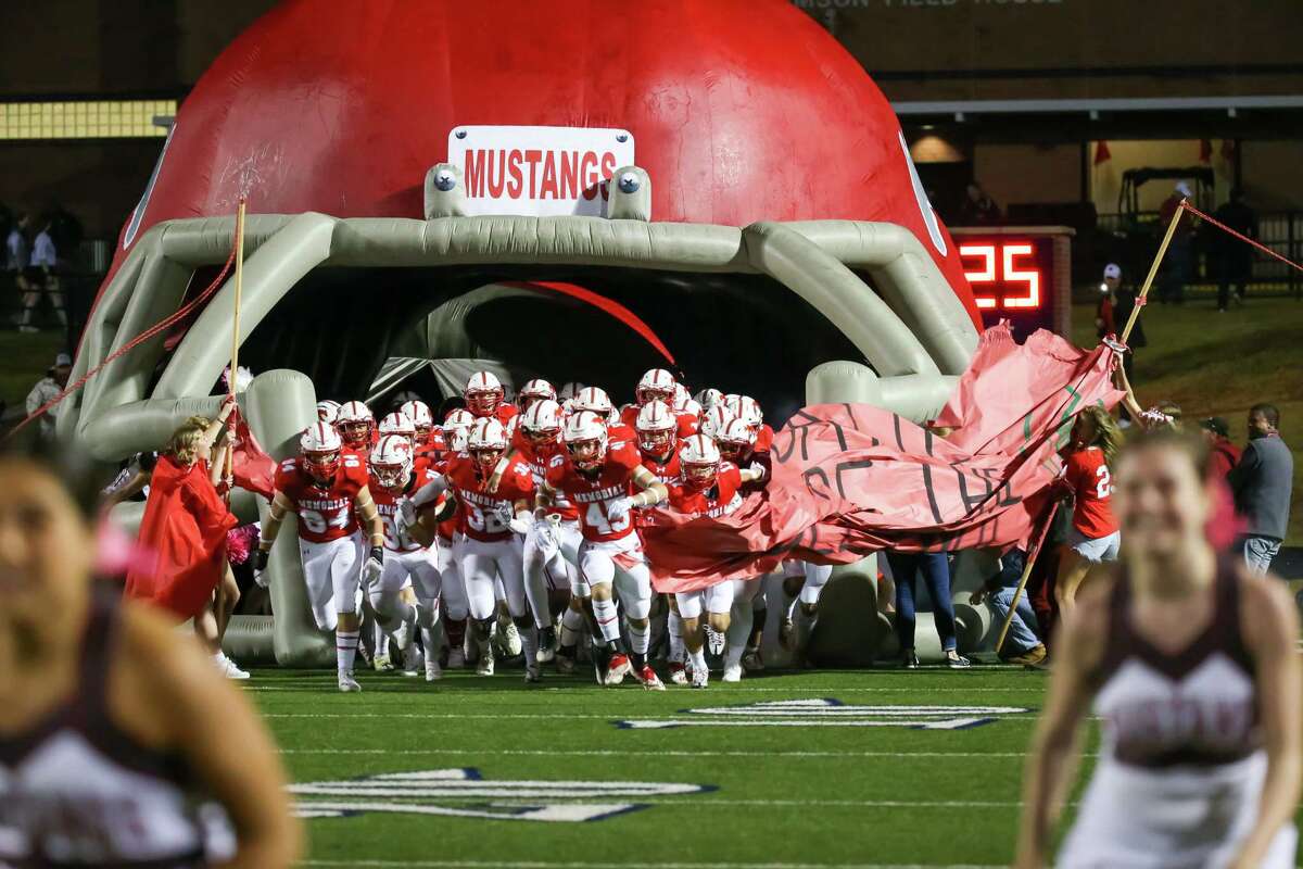 Memorial Mustangs ride defense to win over Stratford Spartans
