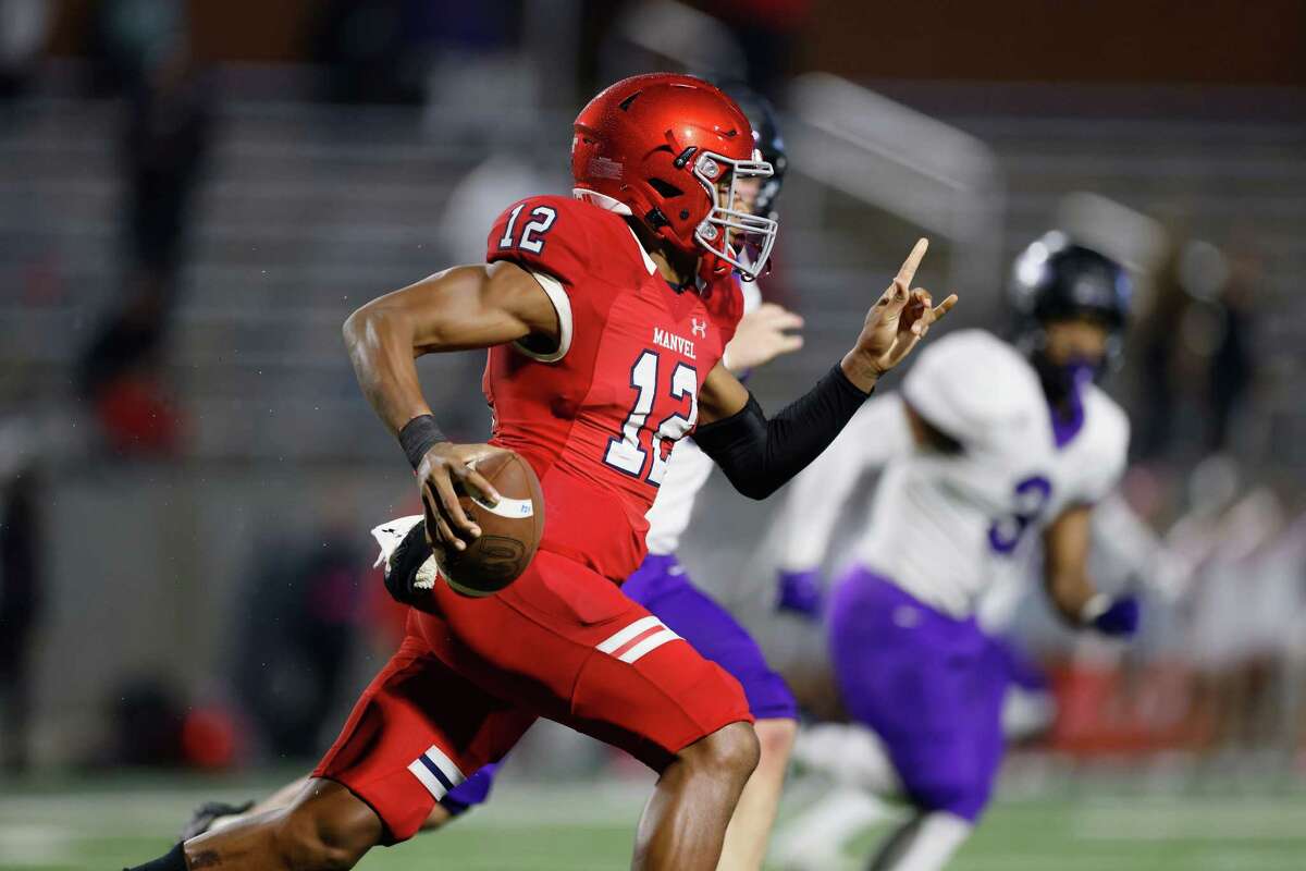 Fulshear Chargers grind out win against Manvel Mavericks