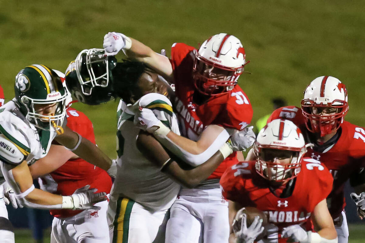 Memorial Mustangs ride defense to win over Stratford Spartans