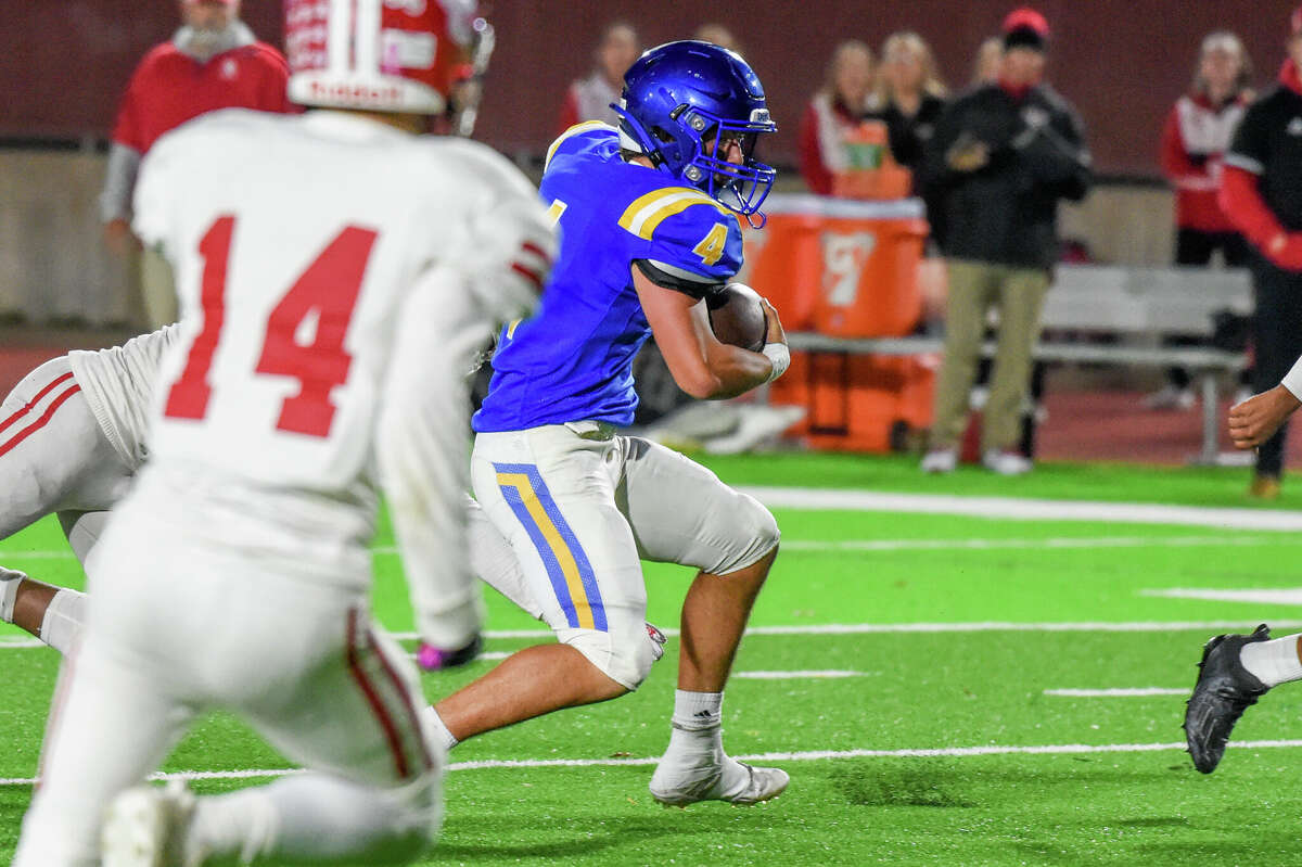 Chemics dominate Swartz Creek in playoff opener