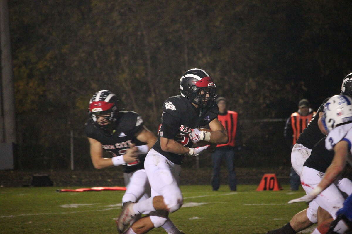 Reed City Coyotes beat Montague Wildcats