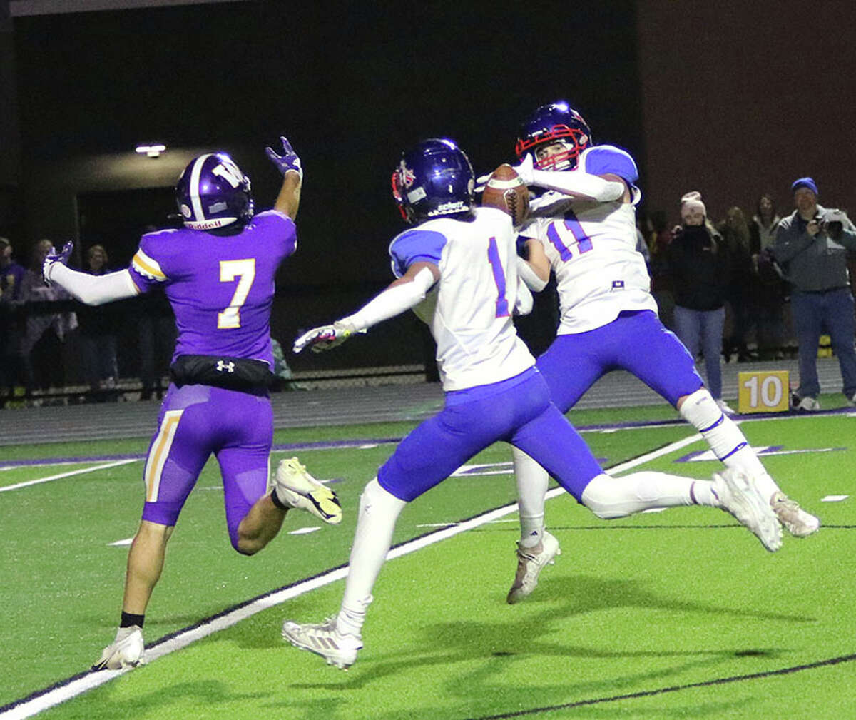 Cavaliers own the clock, but Bullets own the score, 48-20