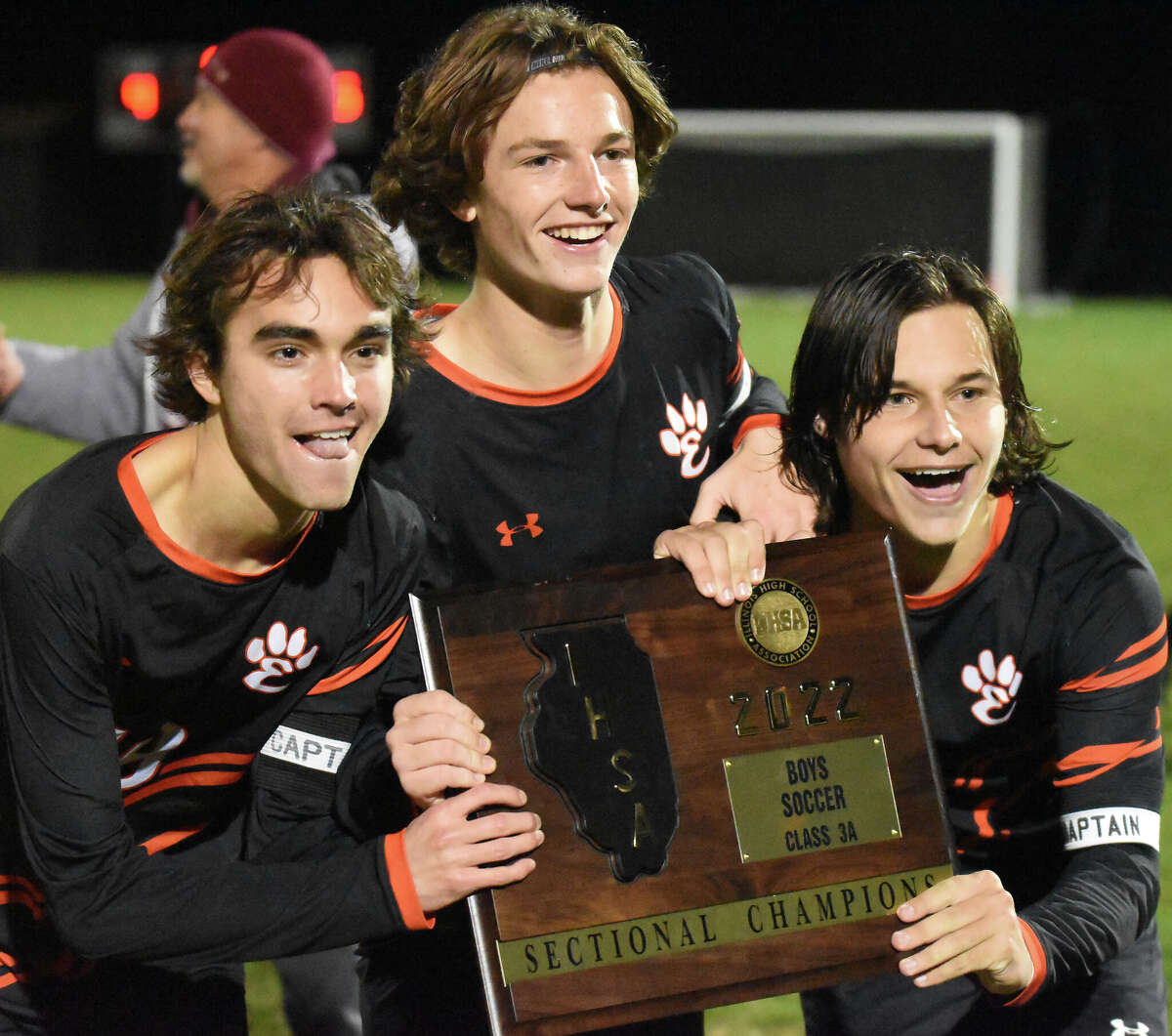 Edwardsville rallies past Joliet West in PKs to win sectional title