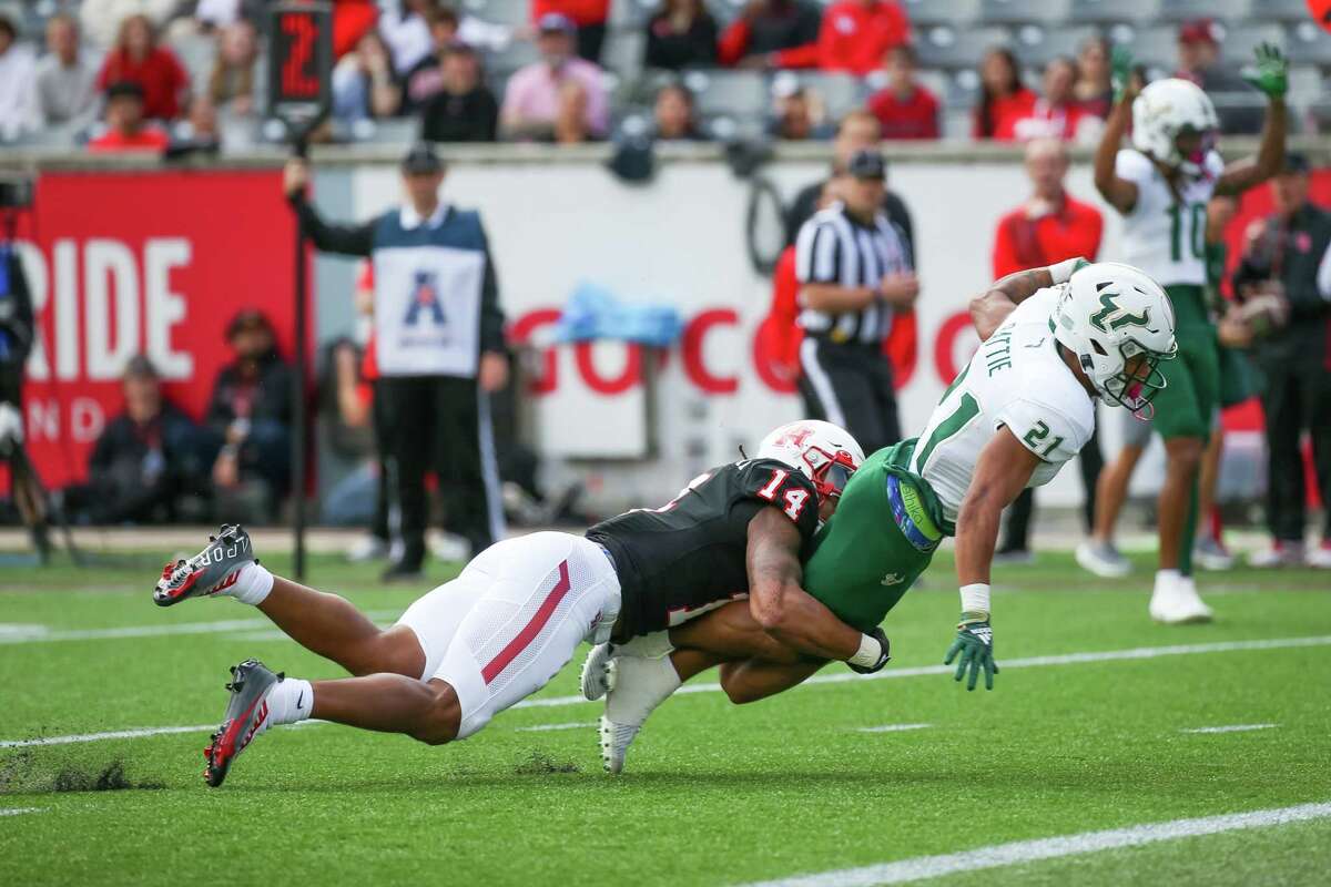 Houston Cougars: Clayton Tune reaches 10,000 career passing yards