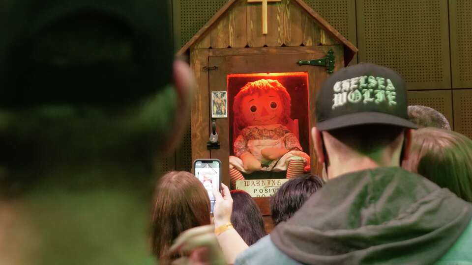 Warrens' Paracon bringing Annabelle doll from CT to Gettysburg