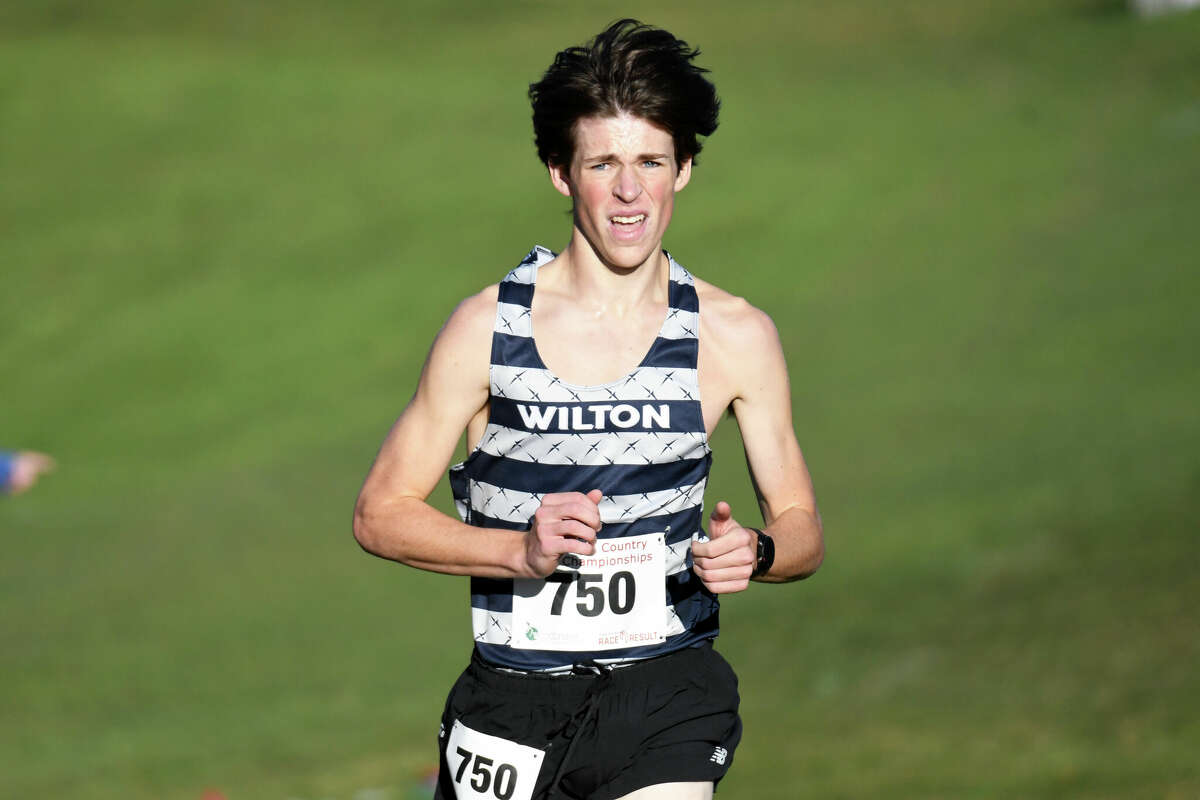 2022 CIAC boys cross country state championship roundup at Wickham Park.