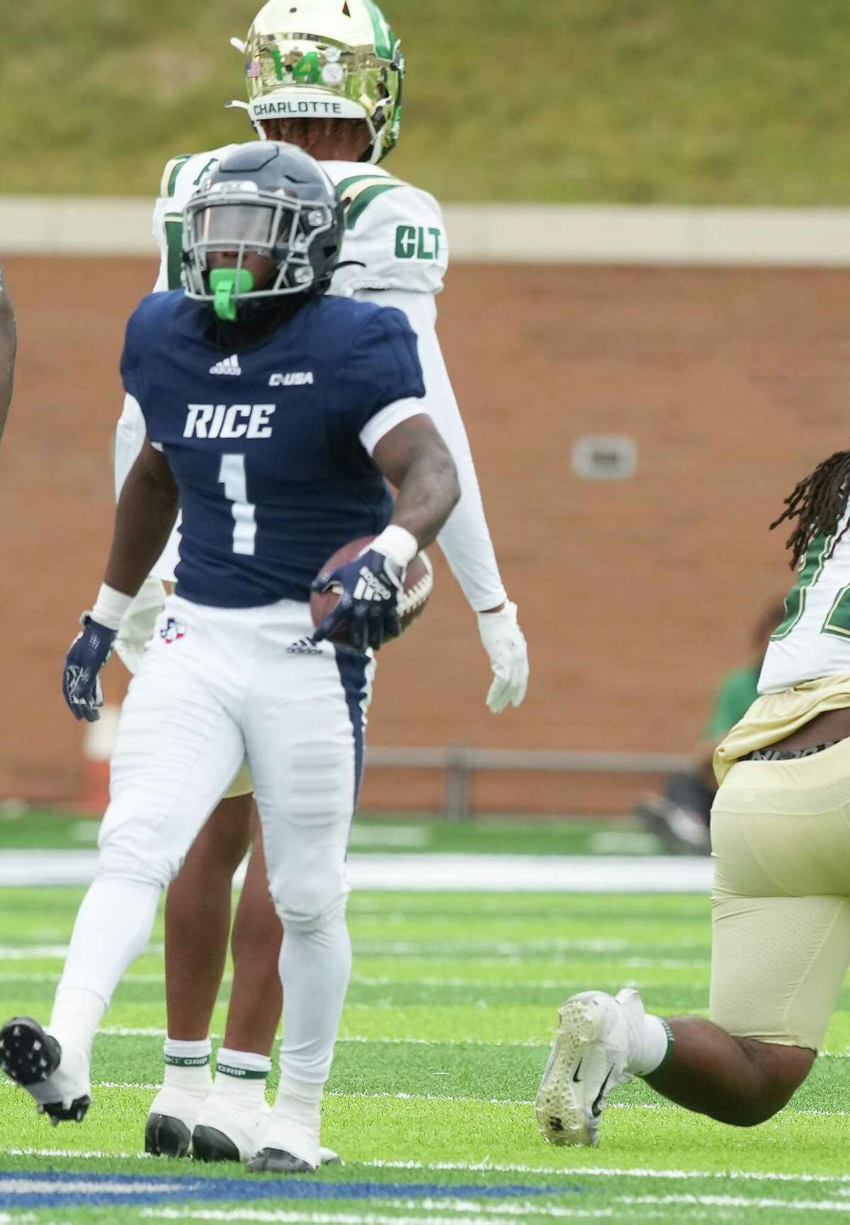 College football Rice's defense falters in loss to Charlotte