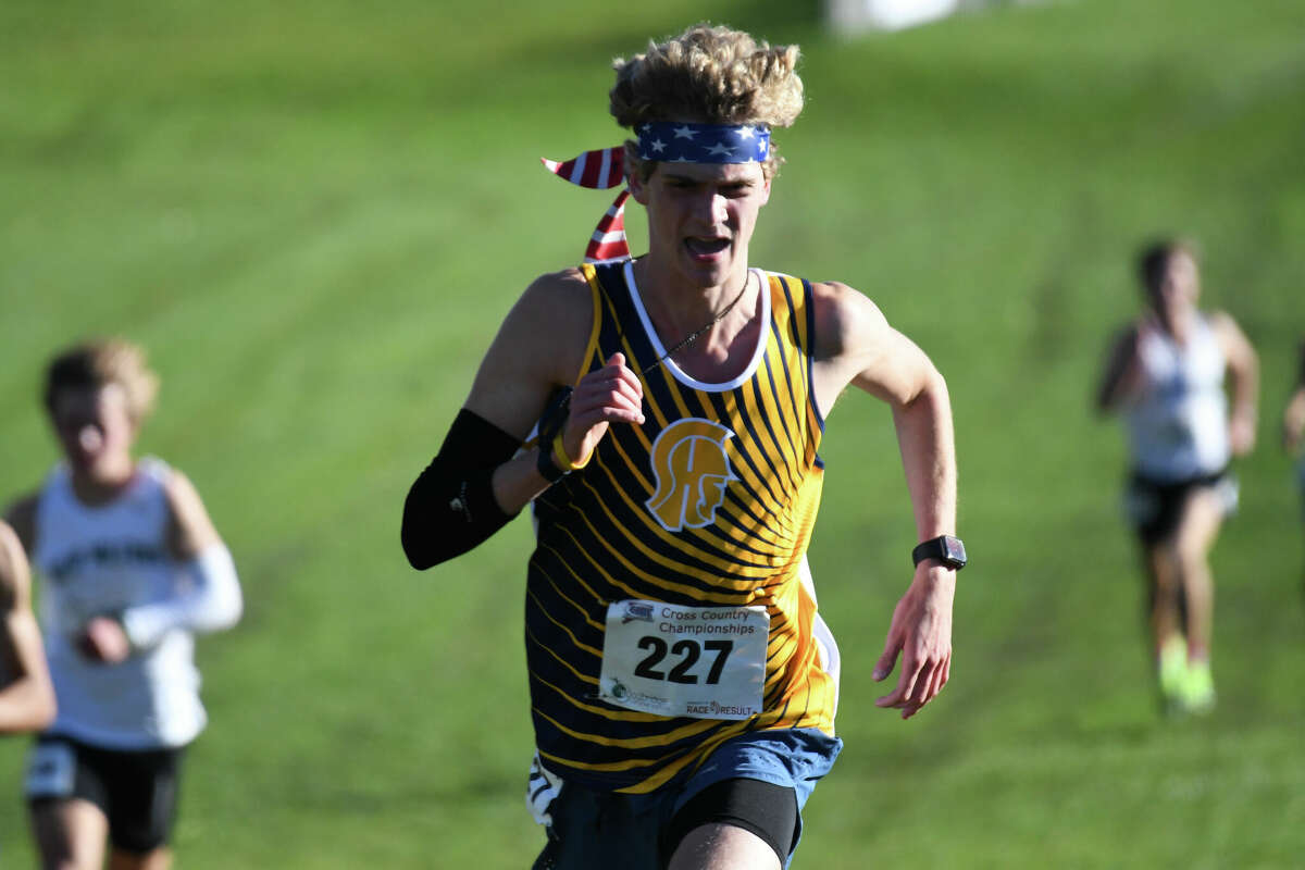 2022 CIAC boys cross country state championship roundup at Wickham Park.