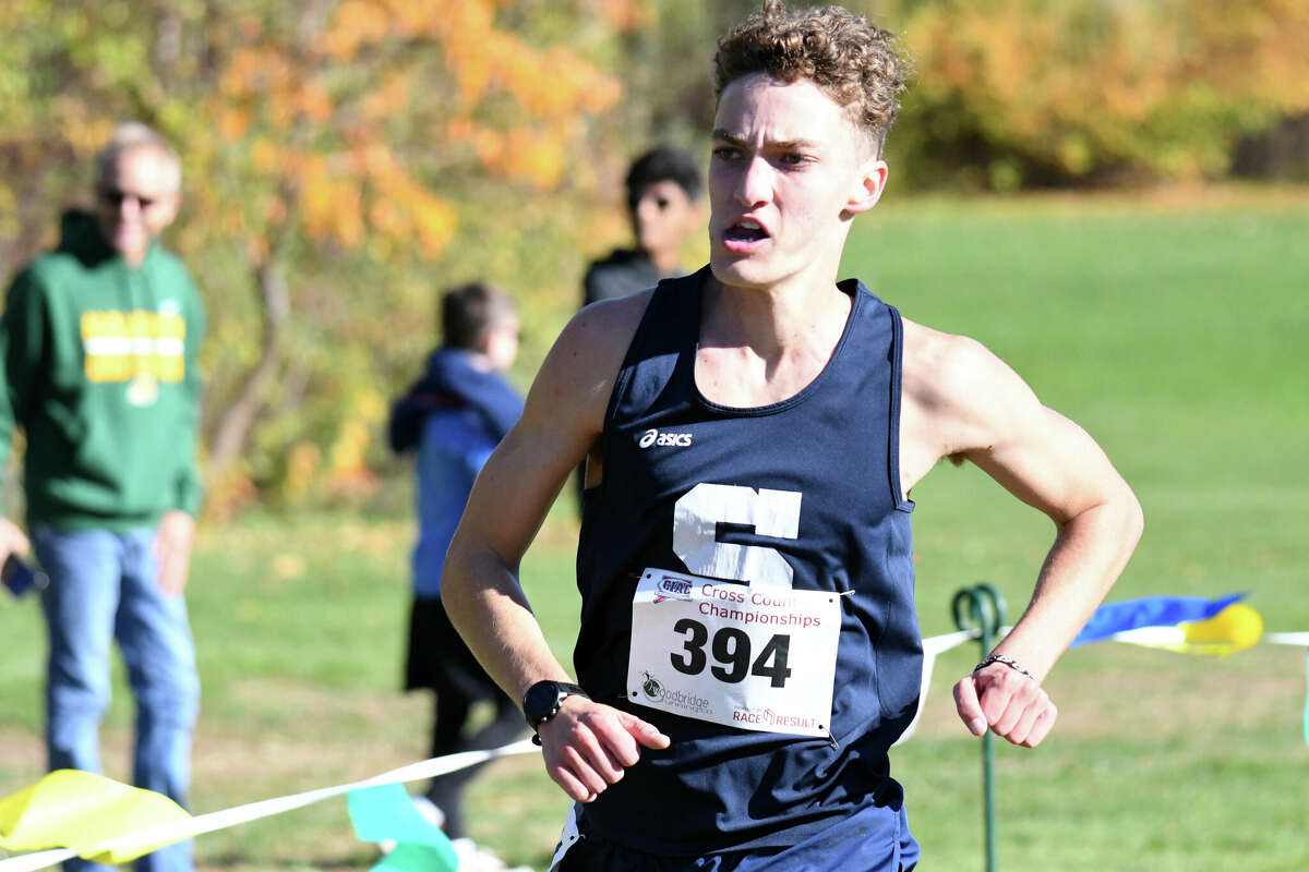 2022 CIAC boys cross country state championship roundup at Wickham Park.