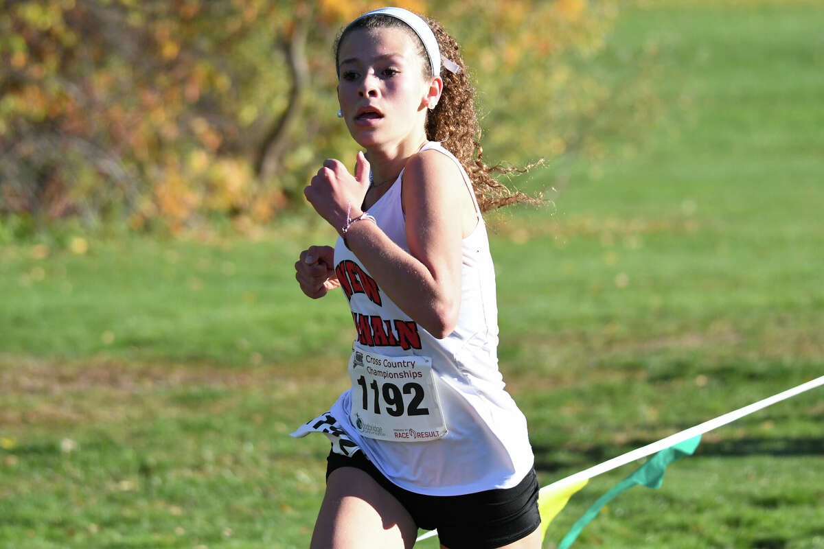 New Canaan runs second in CIAC Class L girls cross country