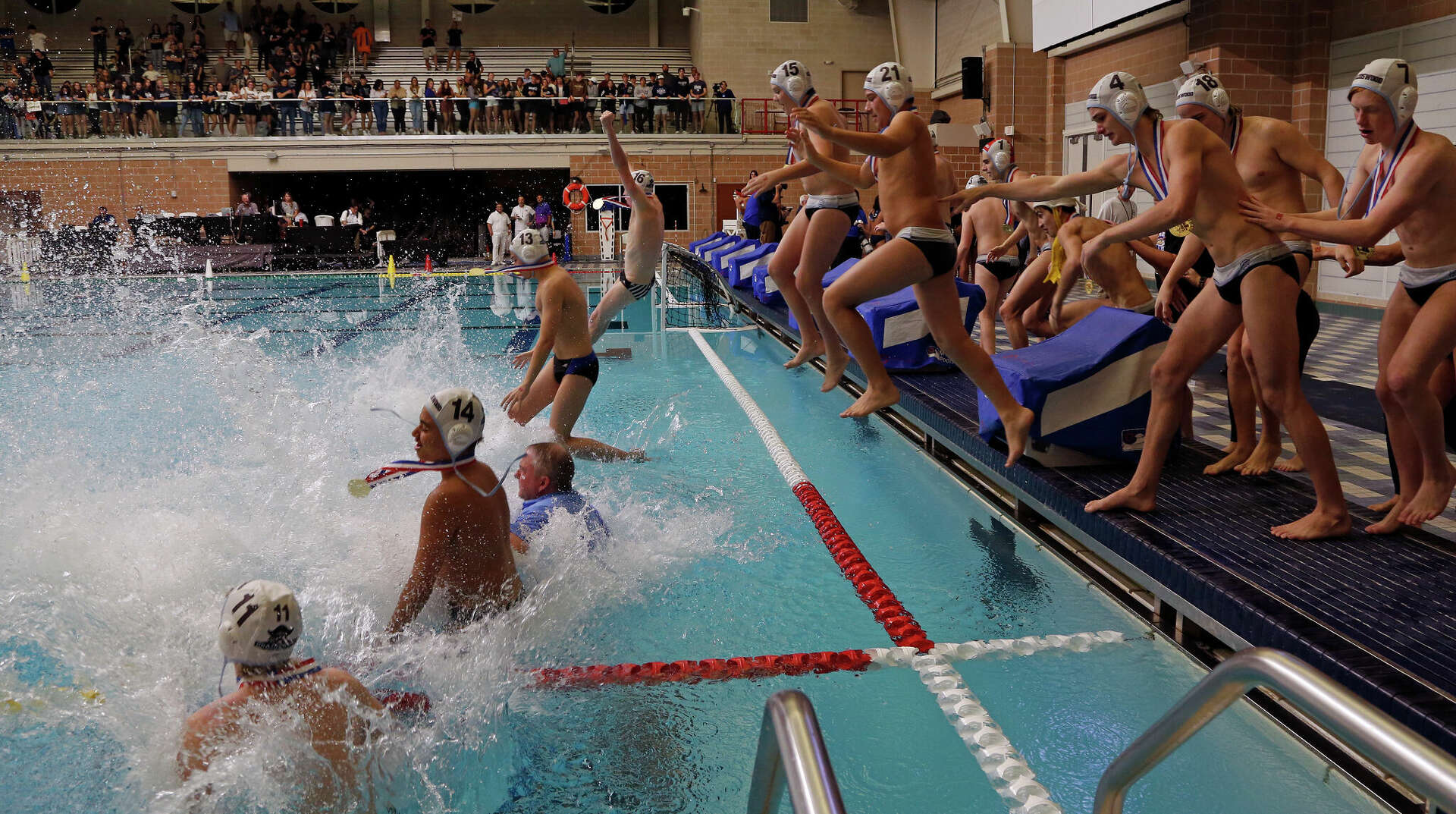 UIL water polo championships: Foster girls, Brazoswood boys make history