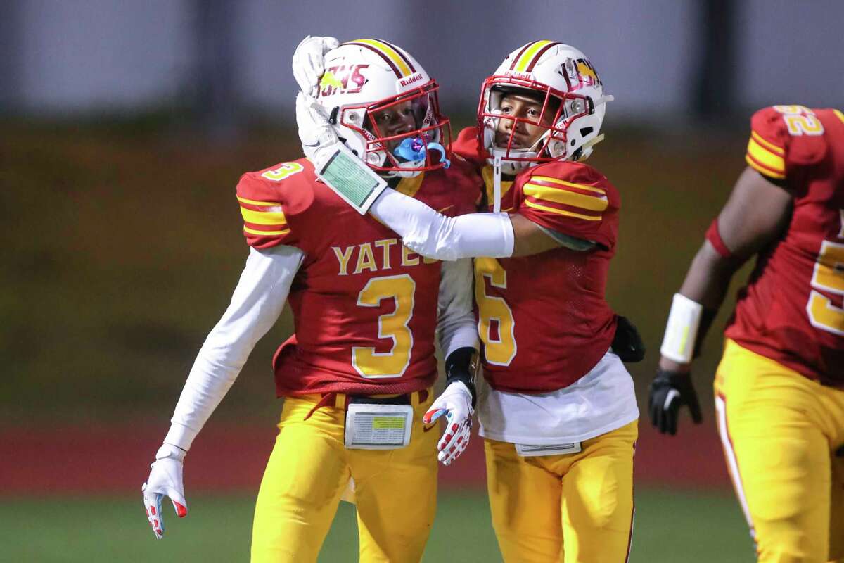 Yates Lions defeat Wheatley Wildcats to clinch playoff berth