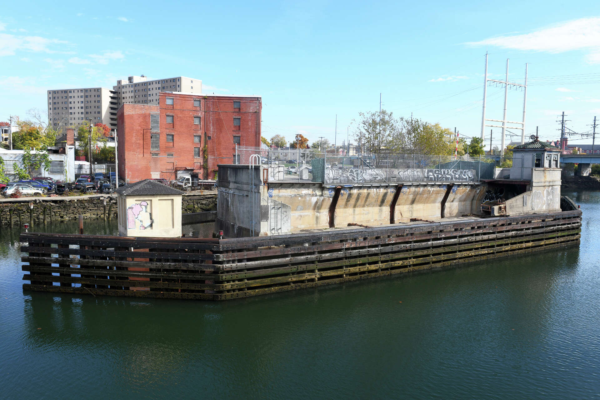 Feds award $24.6M to help Bridgeport rebuild Congress St. Bridge