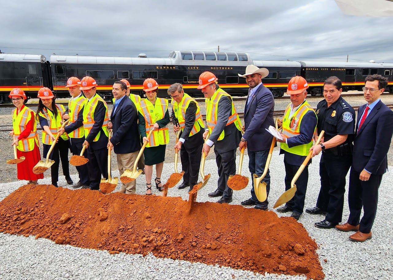 KCS breaks ground in Laredo, Nuevo Laredo on international railroad bridge