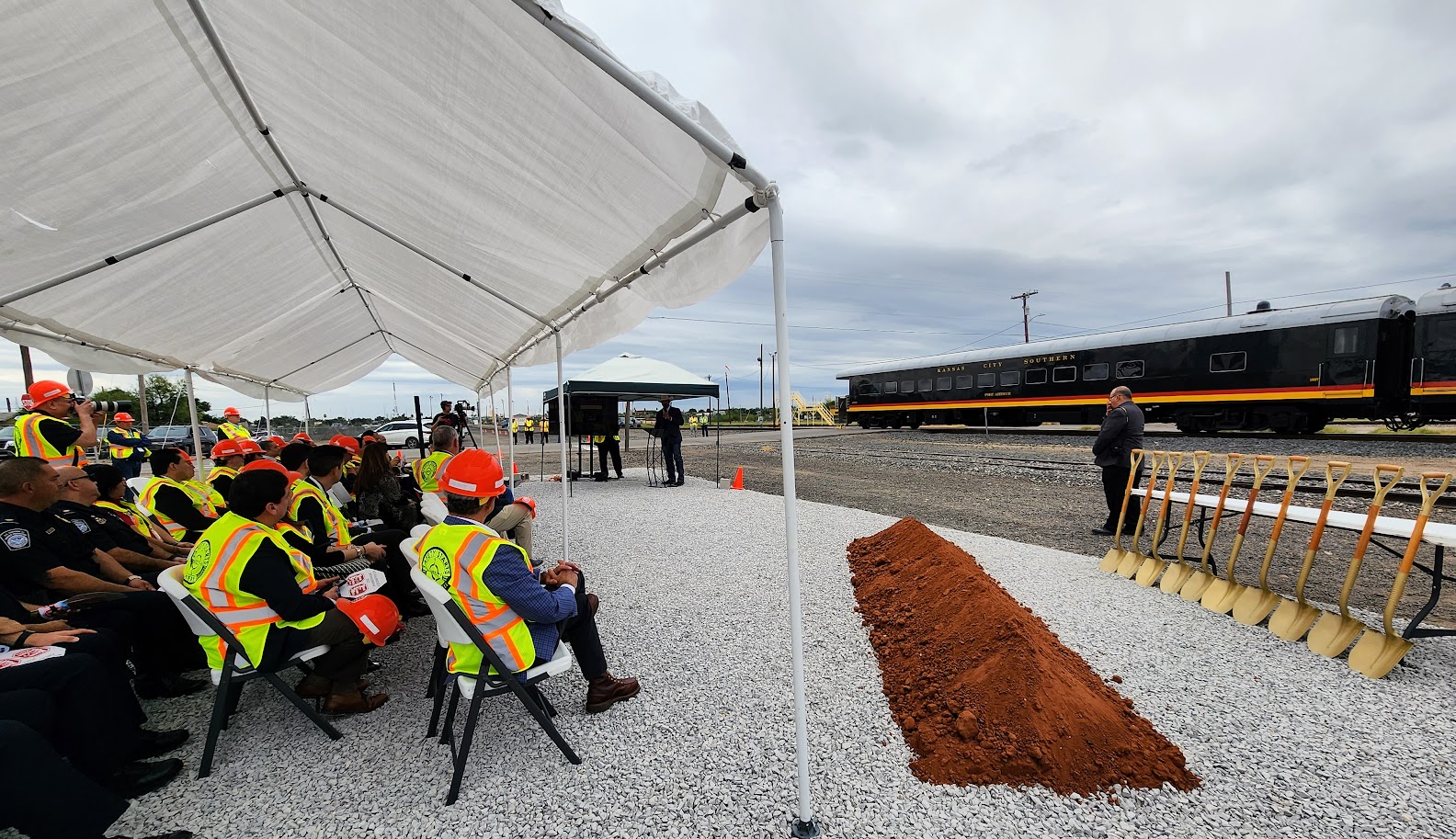 New international bridge from Kansas City Southern aims to help Laredo ...