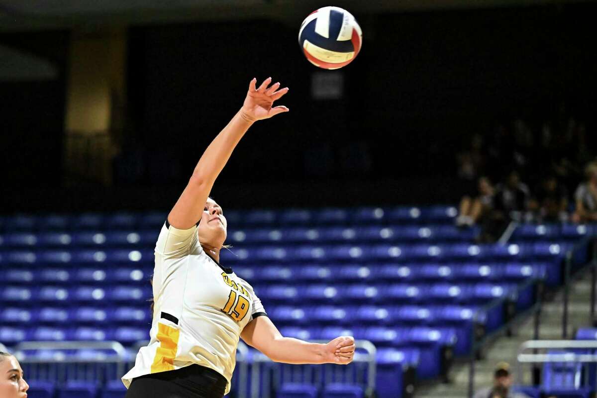 Volleyball: Bridgeland Bears sweep Klein Oak Panthers