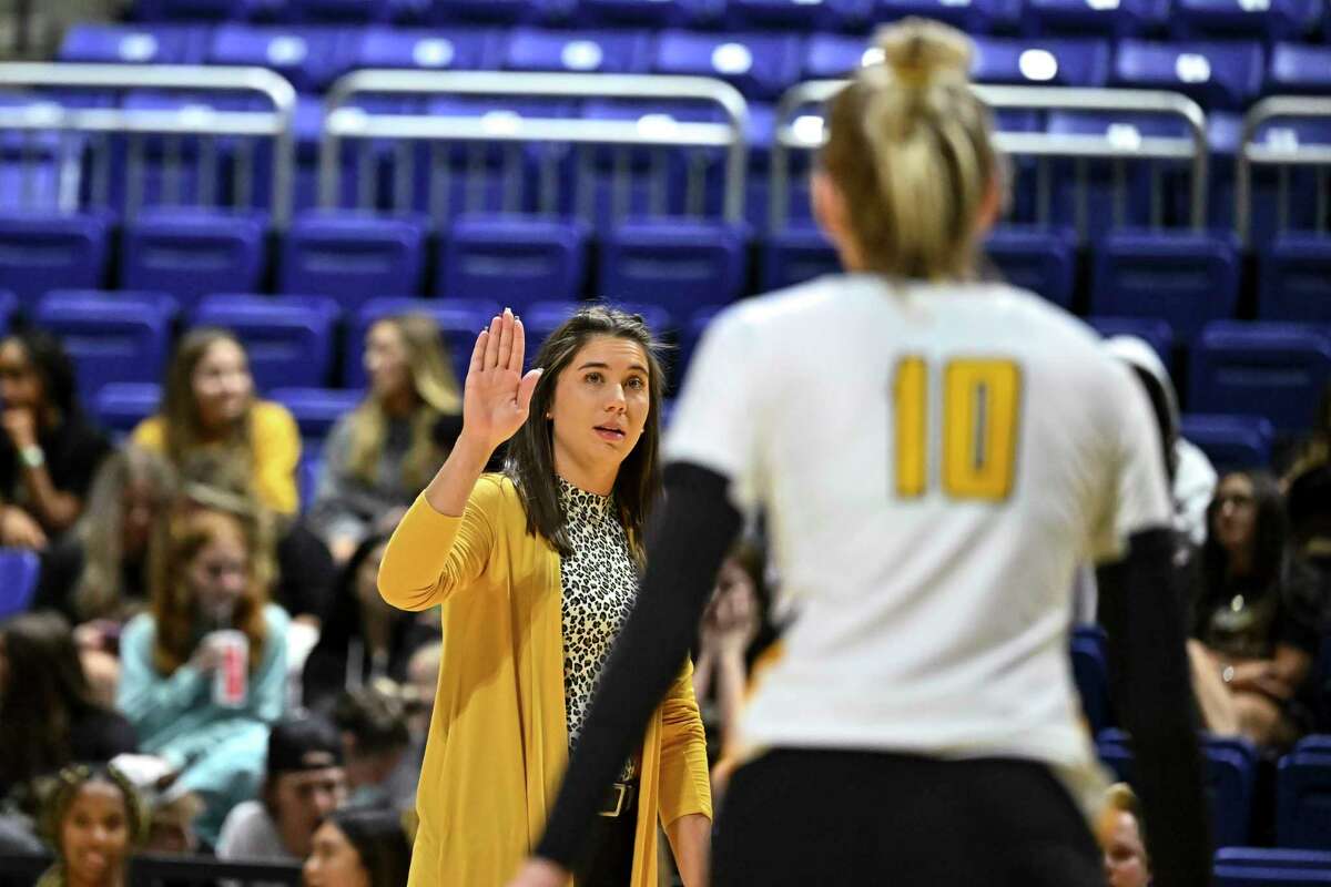 Volleyball: Bridgeland Bears sweep Klein Oak Panthers