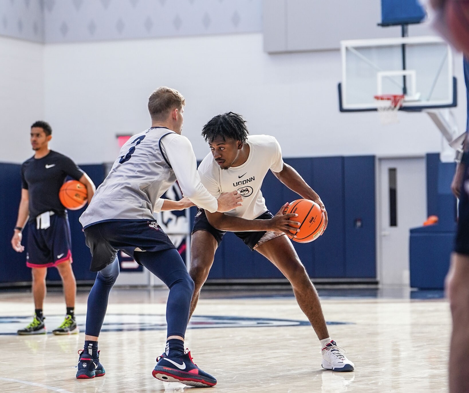 UConn's Tristen Newton should provide stability at point guard