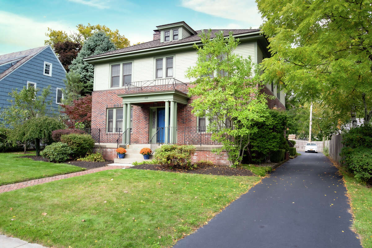House of the Week: Colonial Revival in Albany