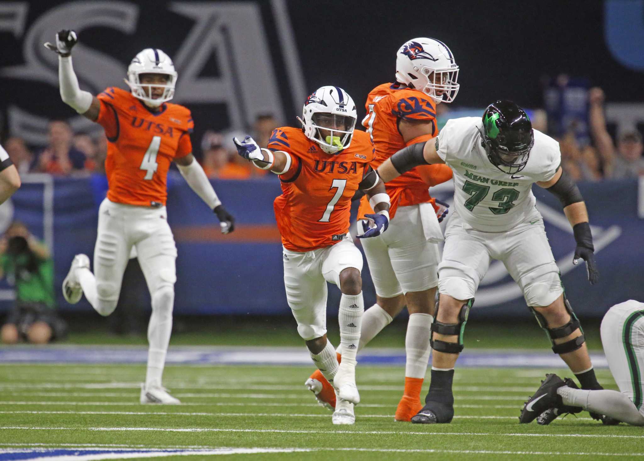 UTSA pass rush showing improvement with experience