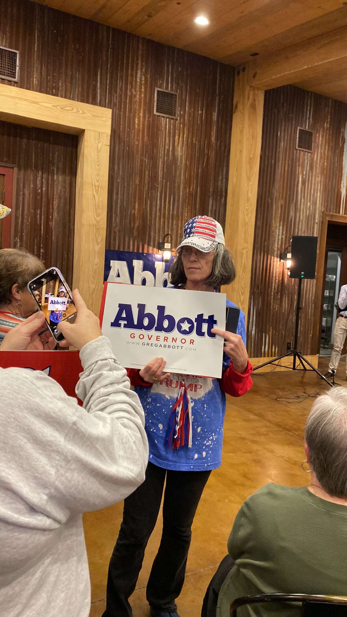 Texas Gov. Greg Abbott talks economy, border, education during Beaumont ...