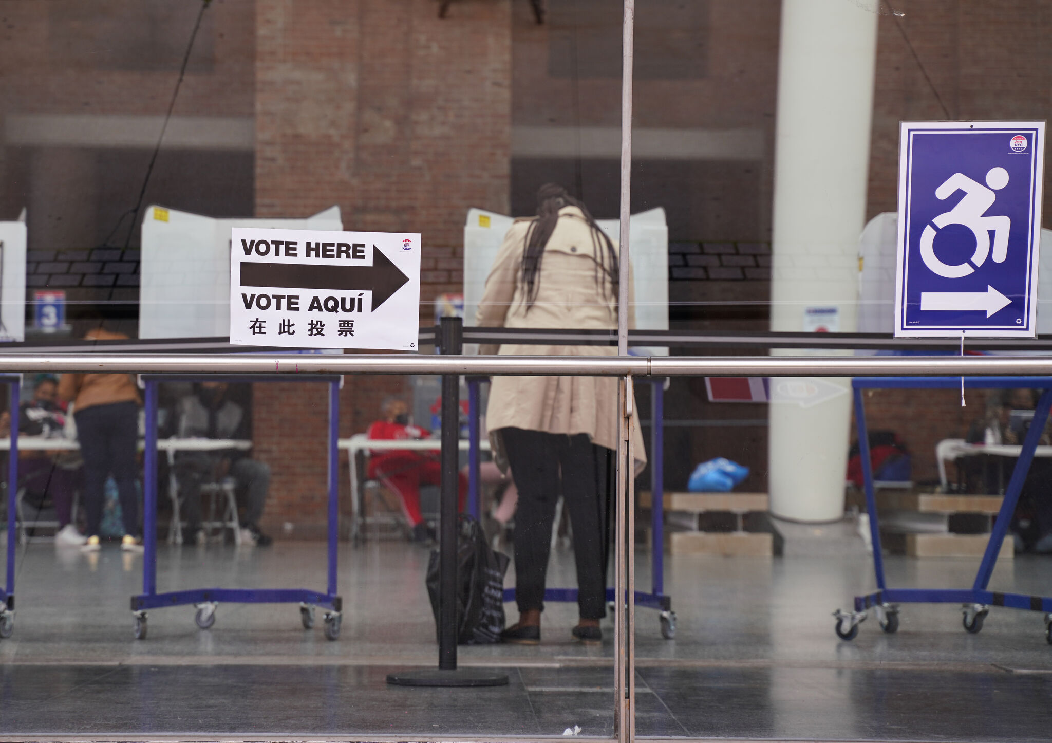 Know before you go: What are the laws at the Michigan election polls?