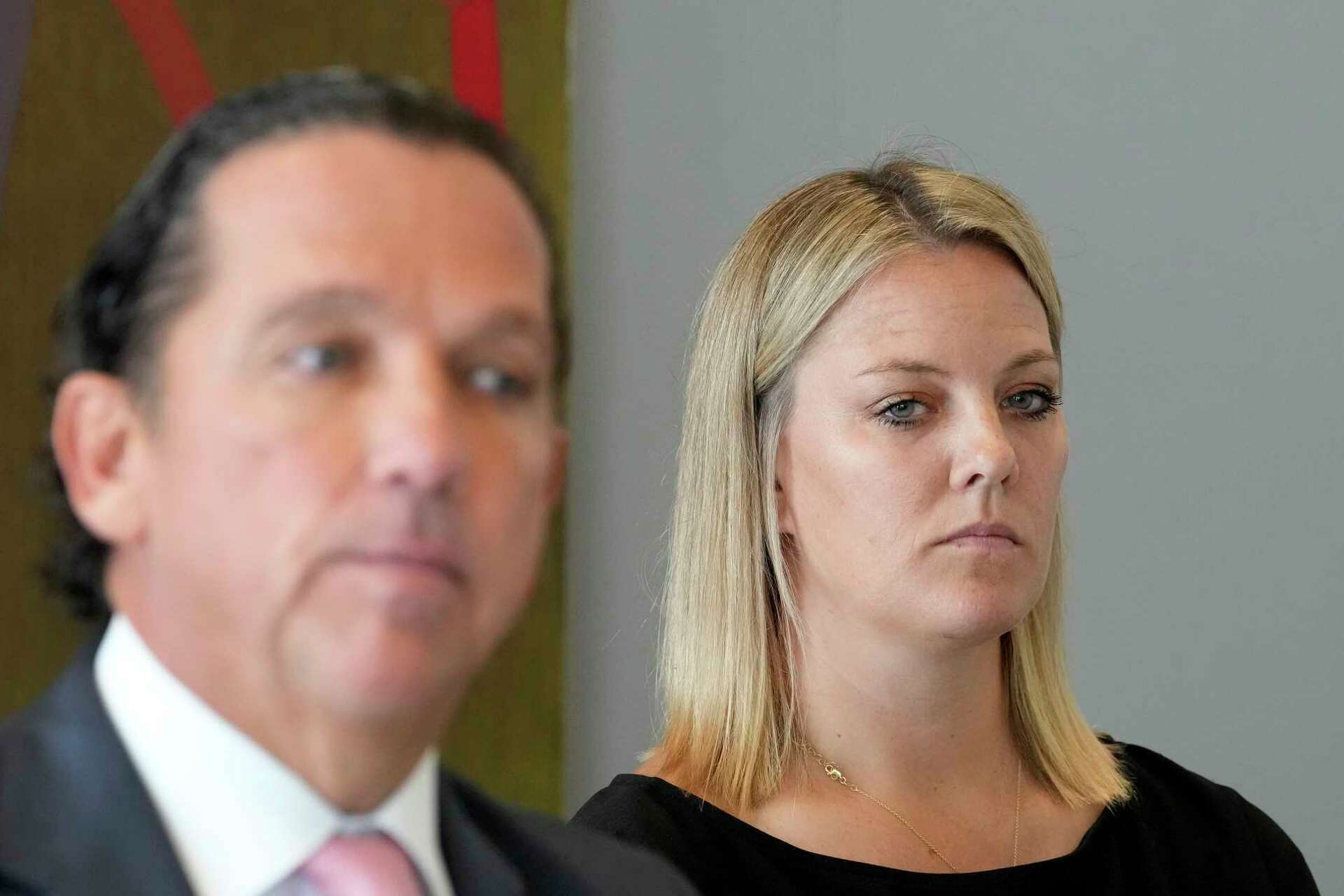 San Antonio Spurs to work with former therapist Hlilary Cauthen