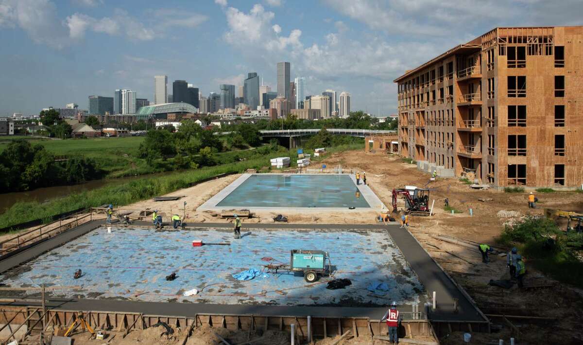 Midway's non-fussy take on golf gives Houstonians first glimpse of game ...