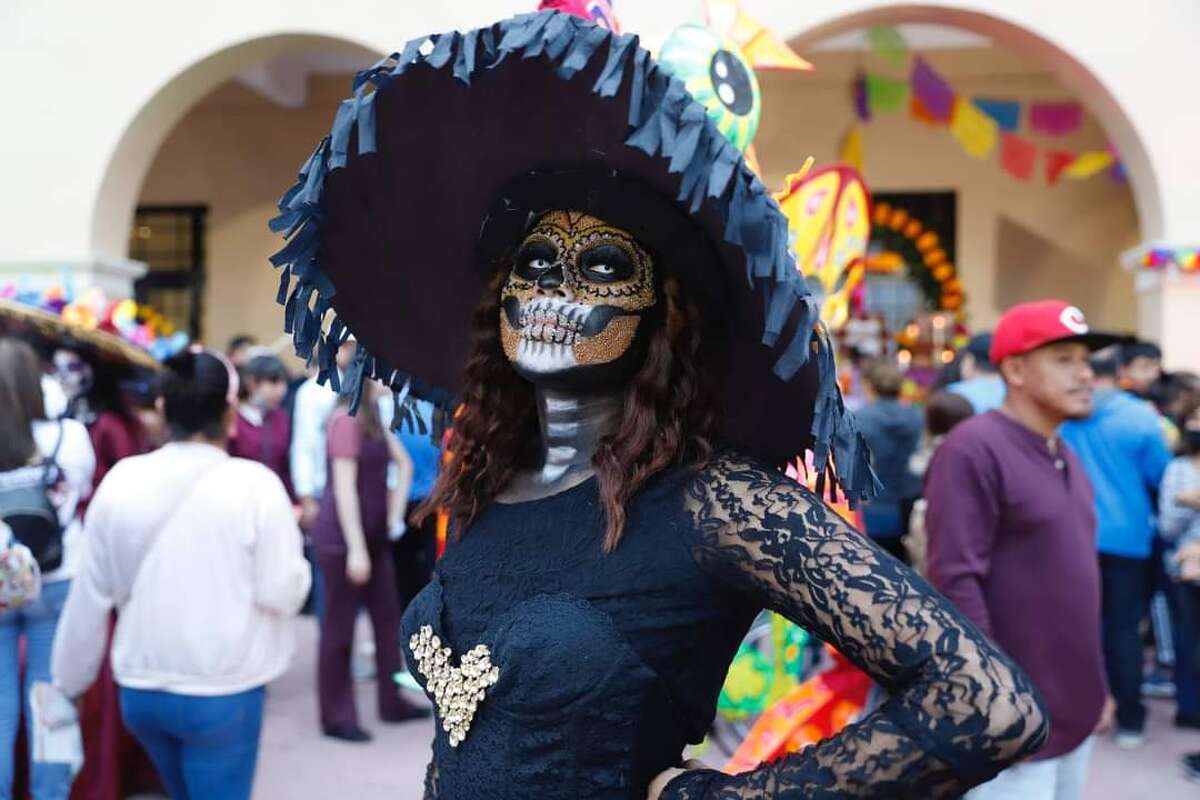 Nuevo Laredo celebrates first community-wide Dia de los Muertos since ...