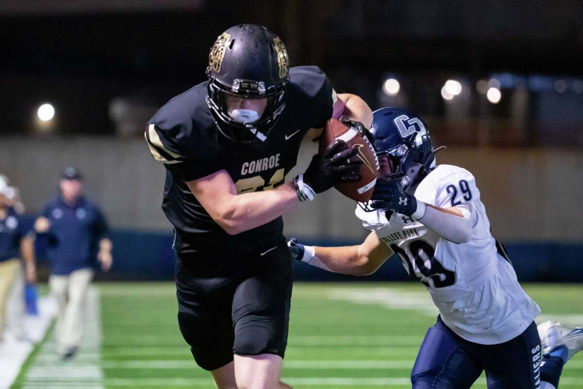 Conroe routs College Park to stay in playoff contention
