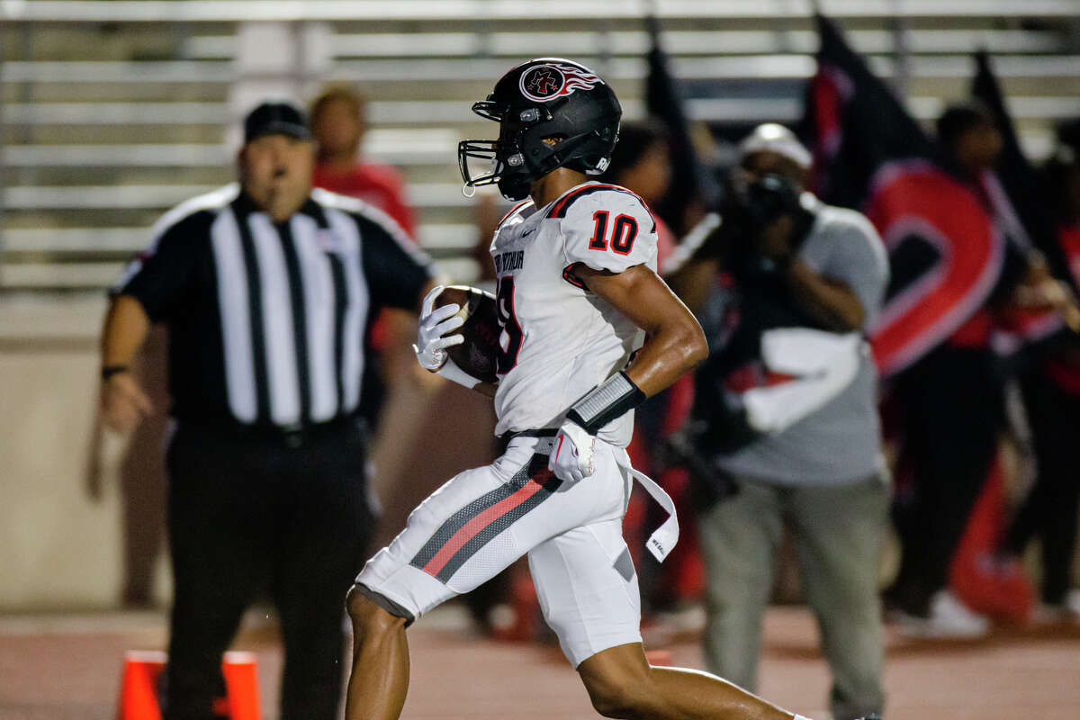 Port Arthur Memorial Titans top Kingwood Park Panthers