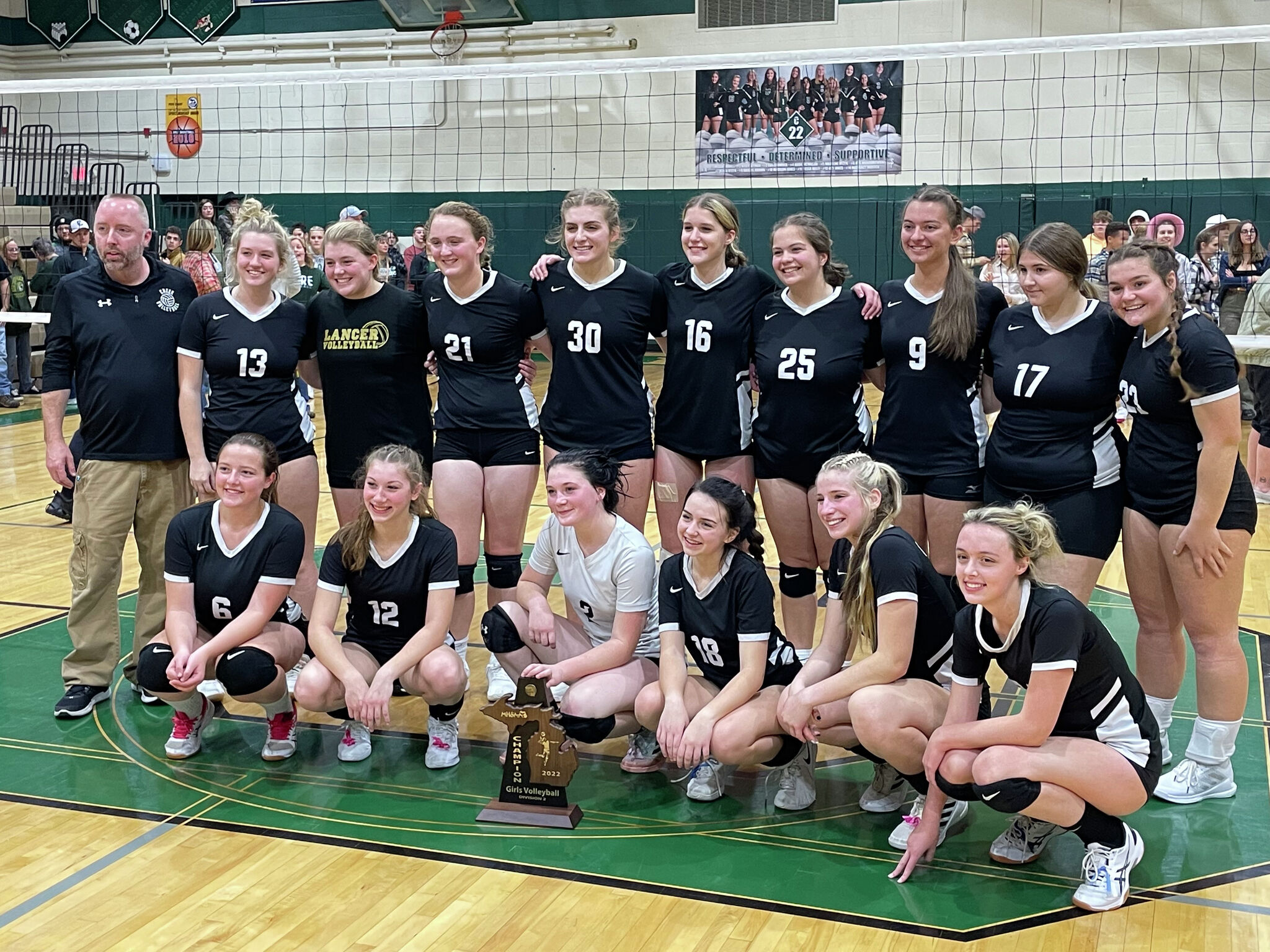 Lancers win 2nd straight district title, Beavers claim 6th straight crown