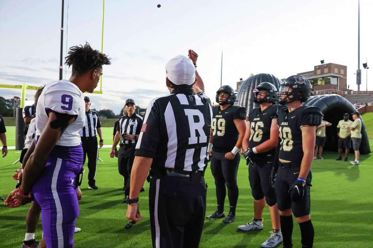 Morton Ranch keeps playoff hopes alive with win over Jordan