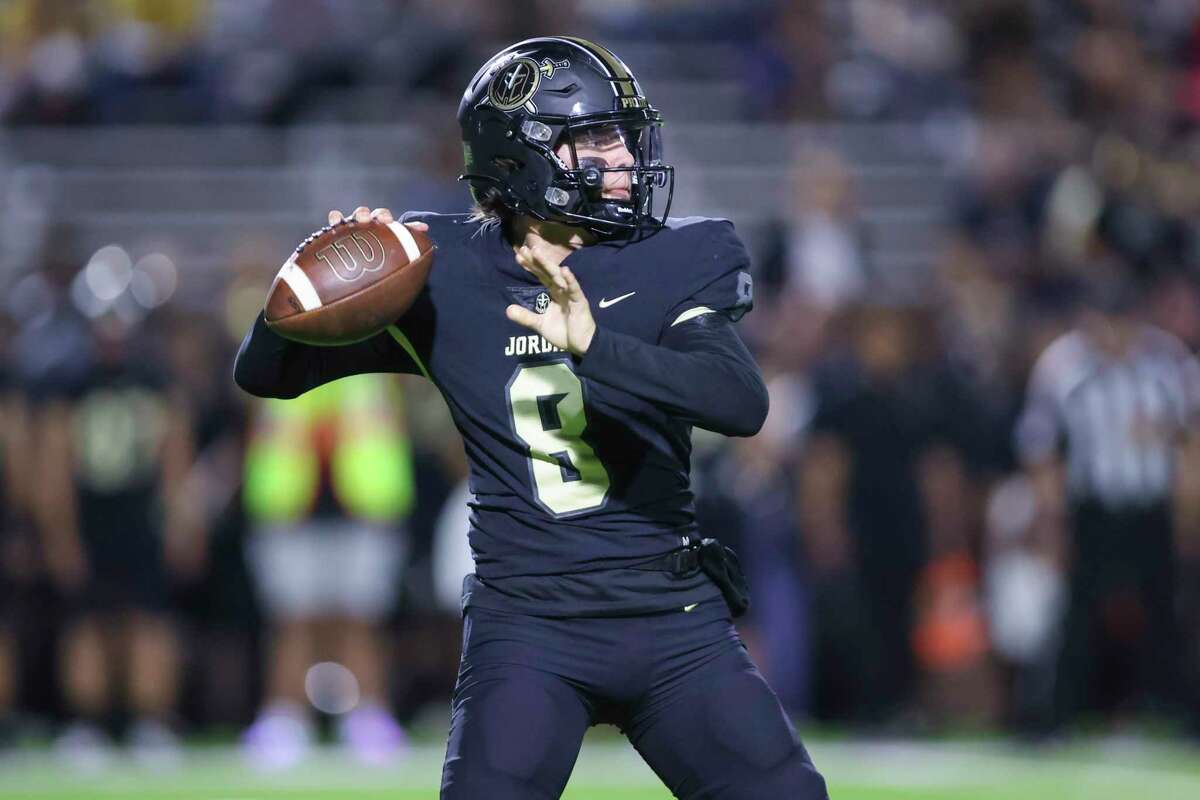 Morton Ranch keeps playoff hopes alive with win over Jordan