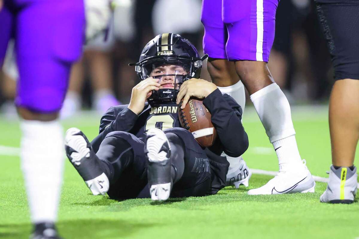 Morton Ranch keeps playoff hopes alive with win over Jordan