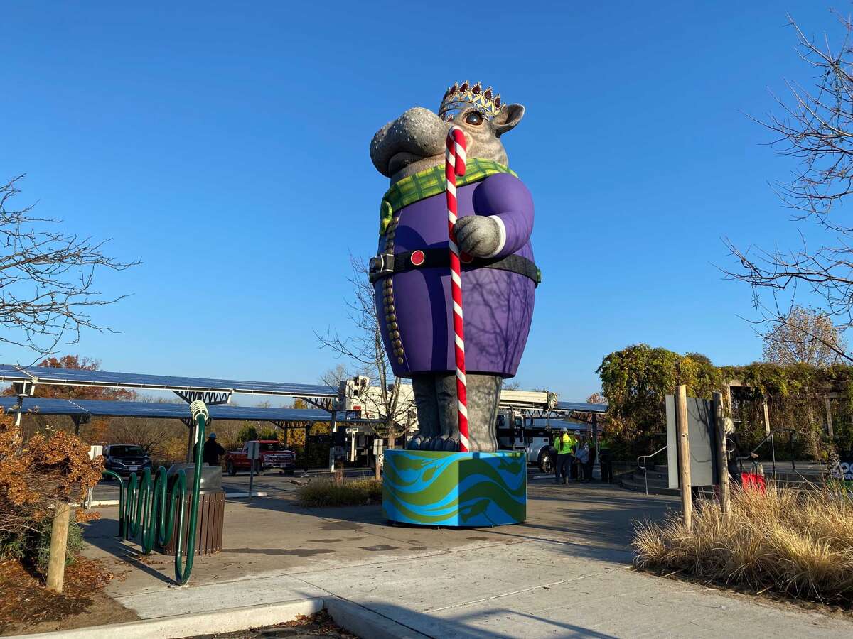 Nutcracker statue features Cincinnati Zoo's famous hippo Fiona