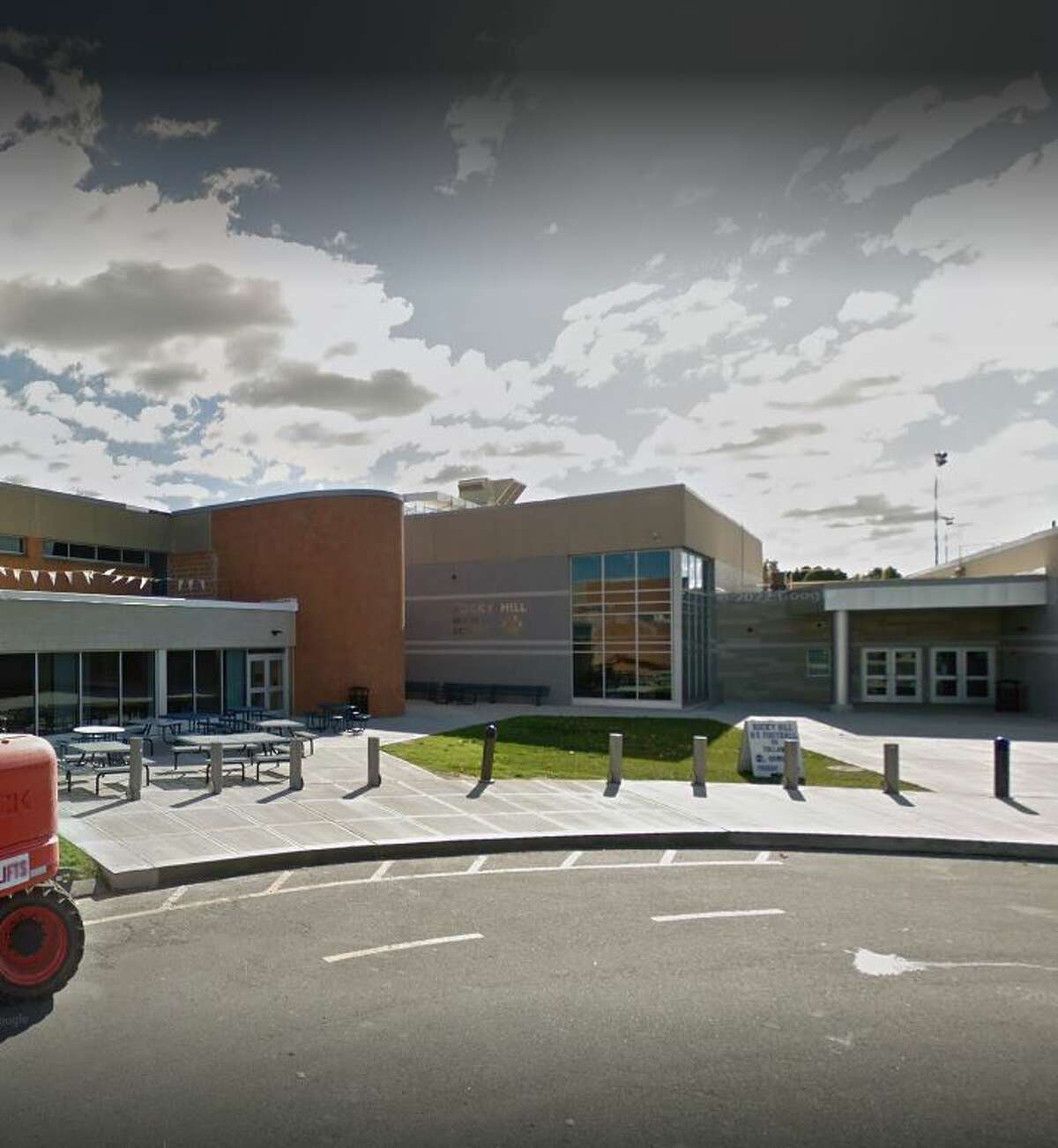 Official: Man exposes himself to students at Rocky Hill school Official: Man exposes himself to students at Rocky Hill school