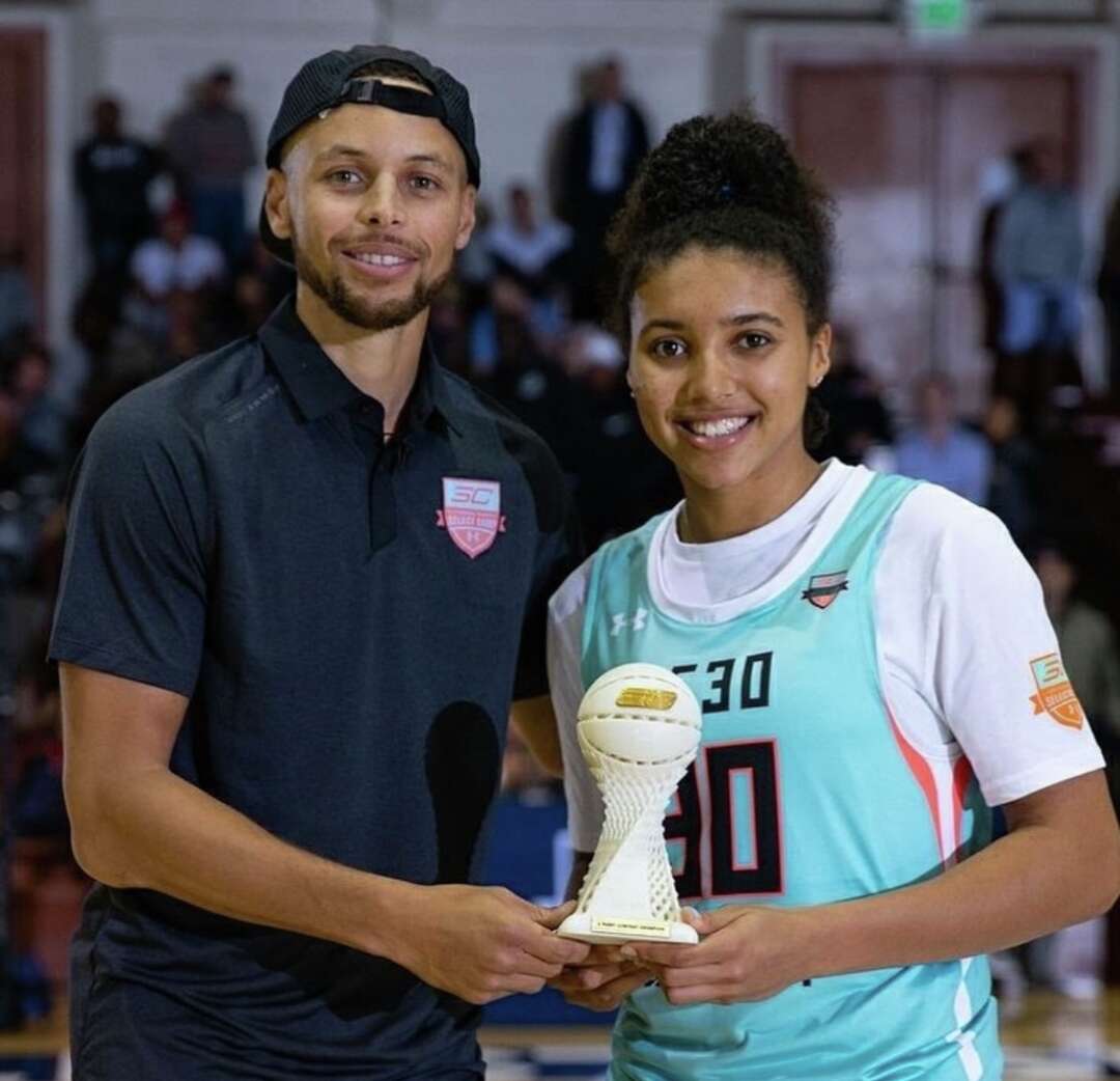 Stephen Curry explains to Boardroom why he signed UConn's Azzi Fudd