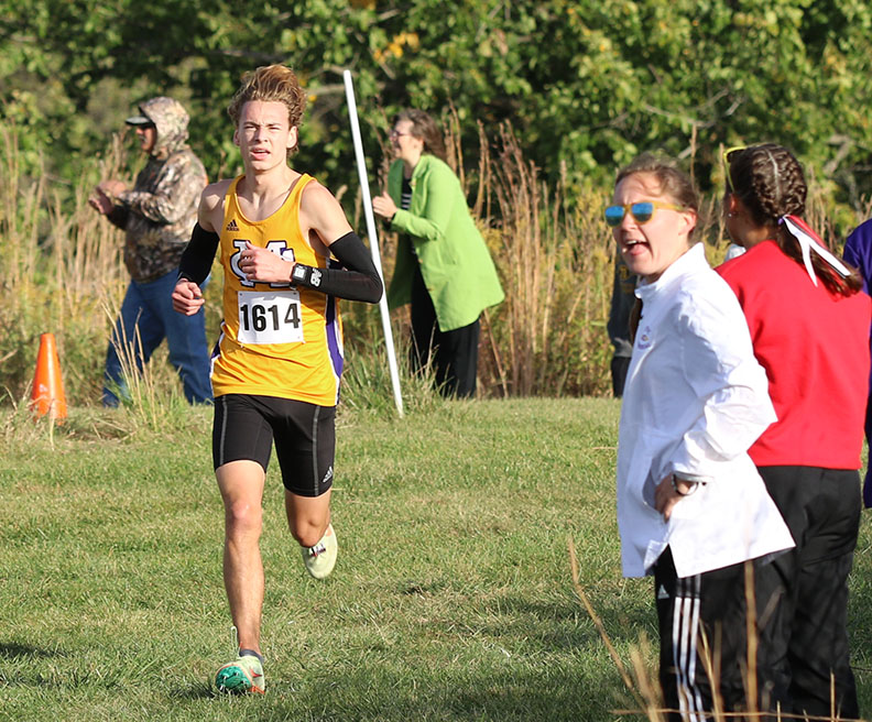 Breaking the Law: Collman eyes school record, CM shoots for top 20 at state