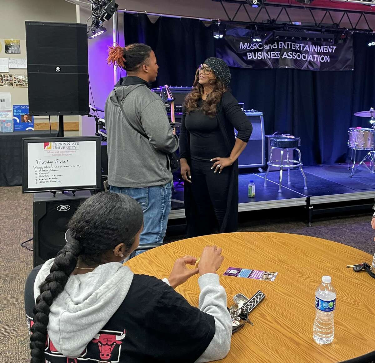 Young musicians and artists from Michigan met singer Wendy Moten