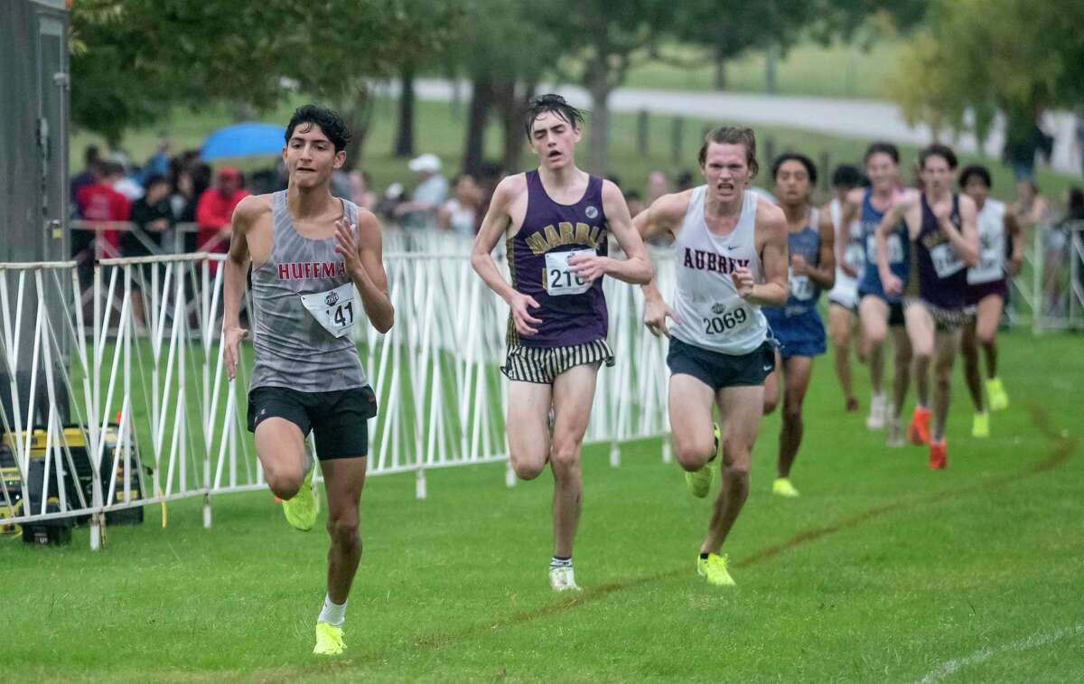Kingwood Mustangs take 3rd place at state cross country meet