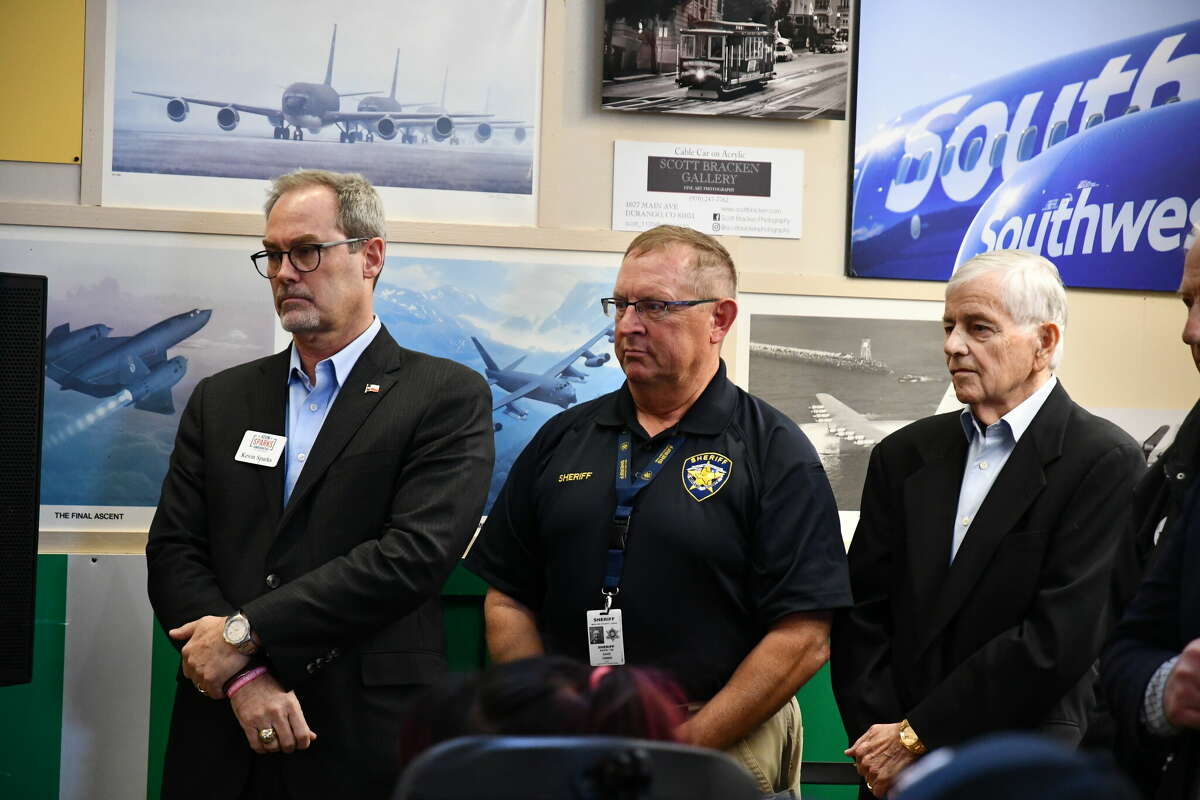 Gov. Greg Abbott makes appeal to Midlanders right before Election Day